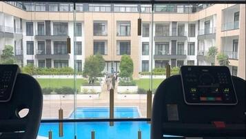 3 piscinas externas, barracas de cortesia, guarda-sóis
