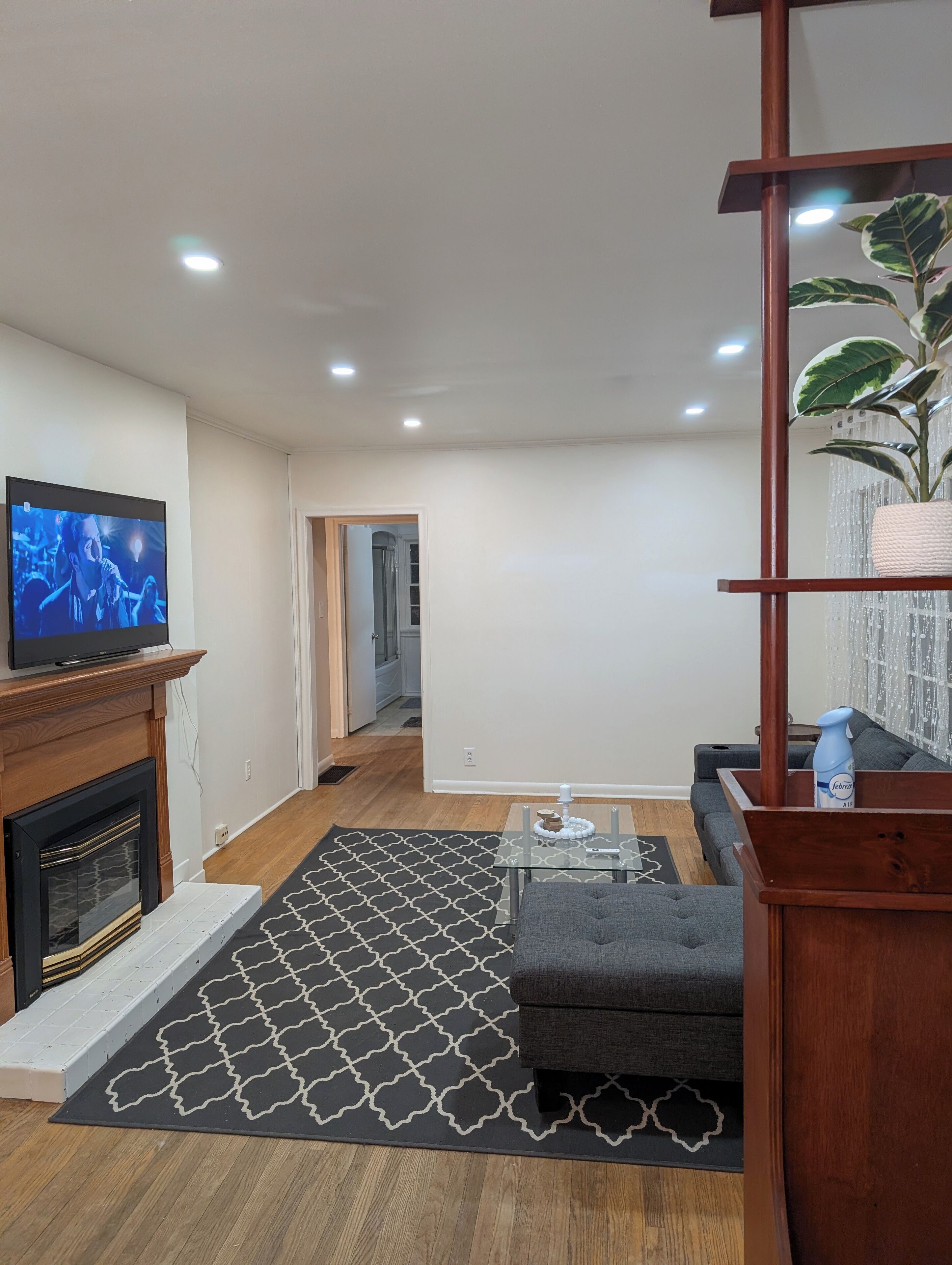 Clean 3br Home With Wi-fi & Laundry In Ajax - Ajax