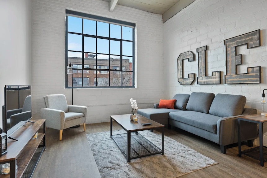 1bd Apt In Downtown Cleveland! - Cleveland, OH