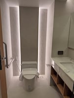 Quarto casal ou duplo família | Banheiro | Chuveiro, chuveiro com efeito de chuva, secador de cabelo