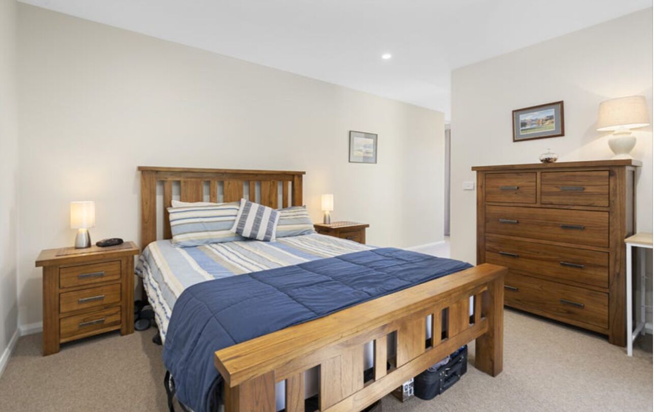 Beautiful Modern, Upstairs Apartment With Stunning Water And Mountain Views. - Long Beach