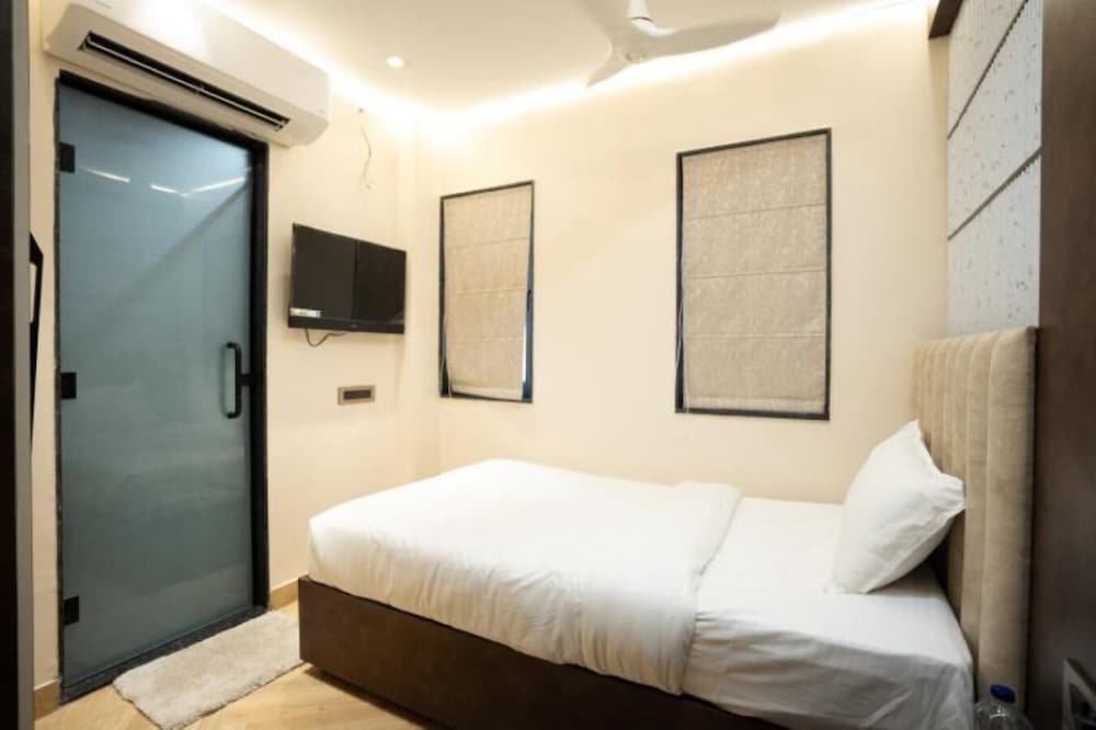 Hotel Sunshine Palace Reviews, Deals & Photos 2026 - Vrbo