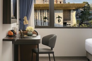 Suite Familiar, Vista para a cidade | Minibar, cofre no quarto 