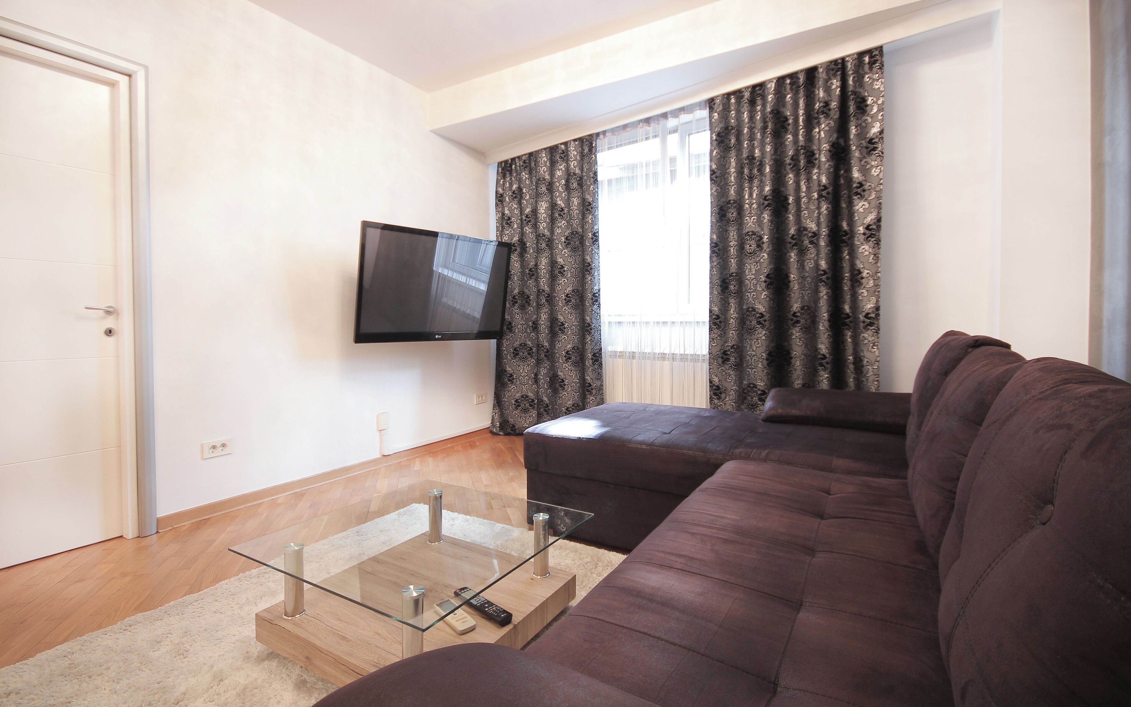 Boho 2-bedroom Apartment In Strong Center With Private Garage - Belgrade