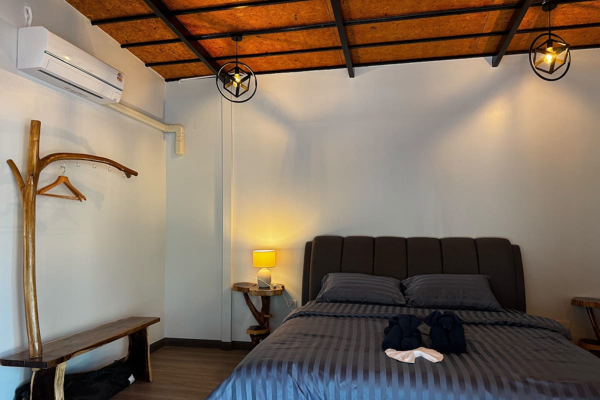 Quarto Duplo Económico, vista para o mar | Cortinas/cortinados opacos, Wi-fi grátis