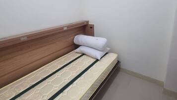 Apartamento standard, 2 quartos | Escrivaninha, Wi-Fi de cortesia