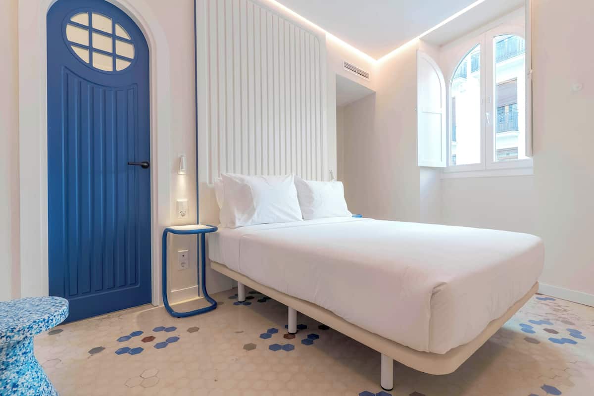 Cofre no quarto, cortinas/cortinados opacos, quartos insonorizados