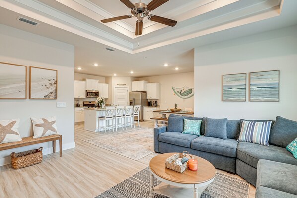 Unwind Poolside + Walk to Ocean! Port St Joe Home, Port St. Joe: Hotel ...