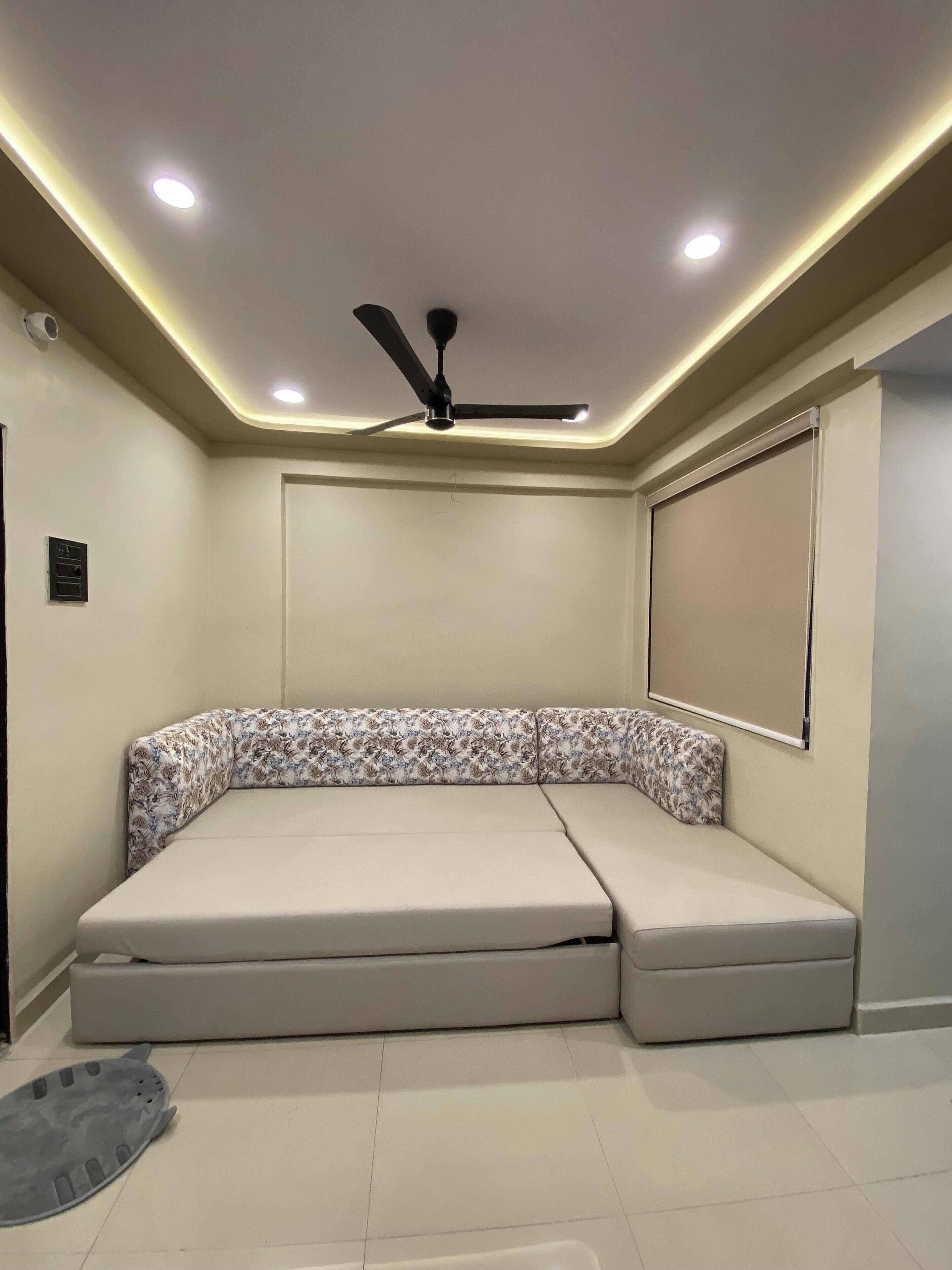 Kd Homes, Premium 1-bhk Entire Apartment With Modern Comforts - Surat