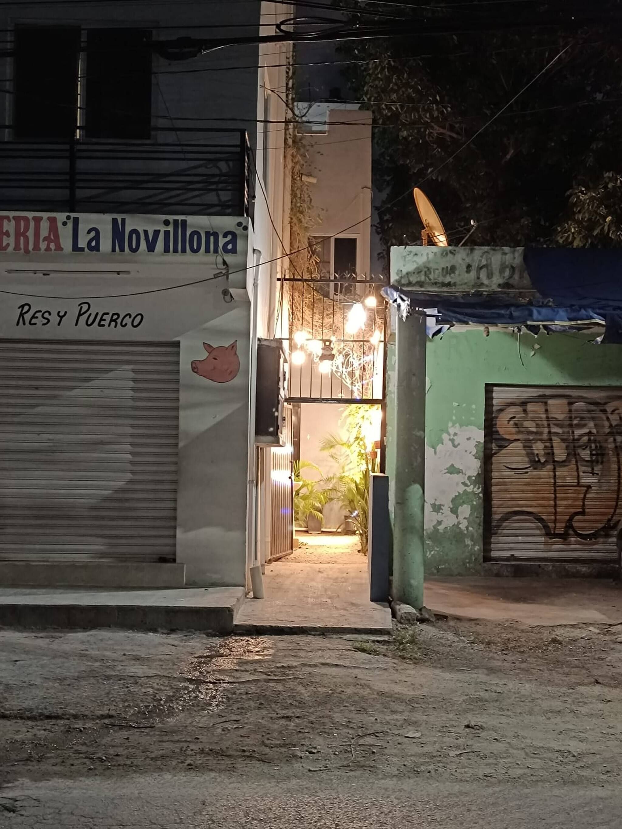 Apartamento, 2 quartos, para fumantes, sacada | Detalhe da fachada