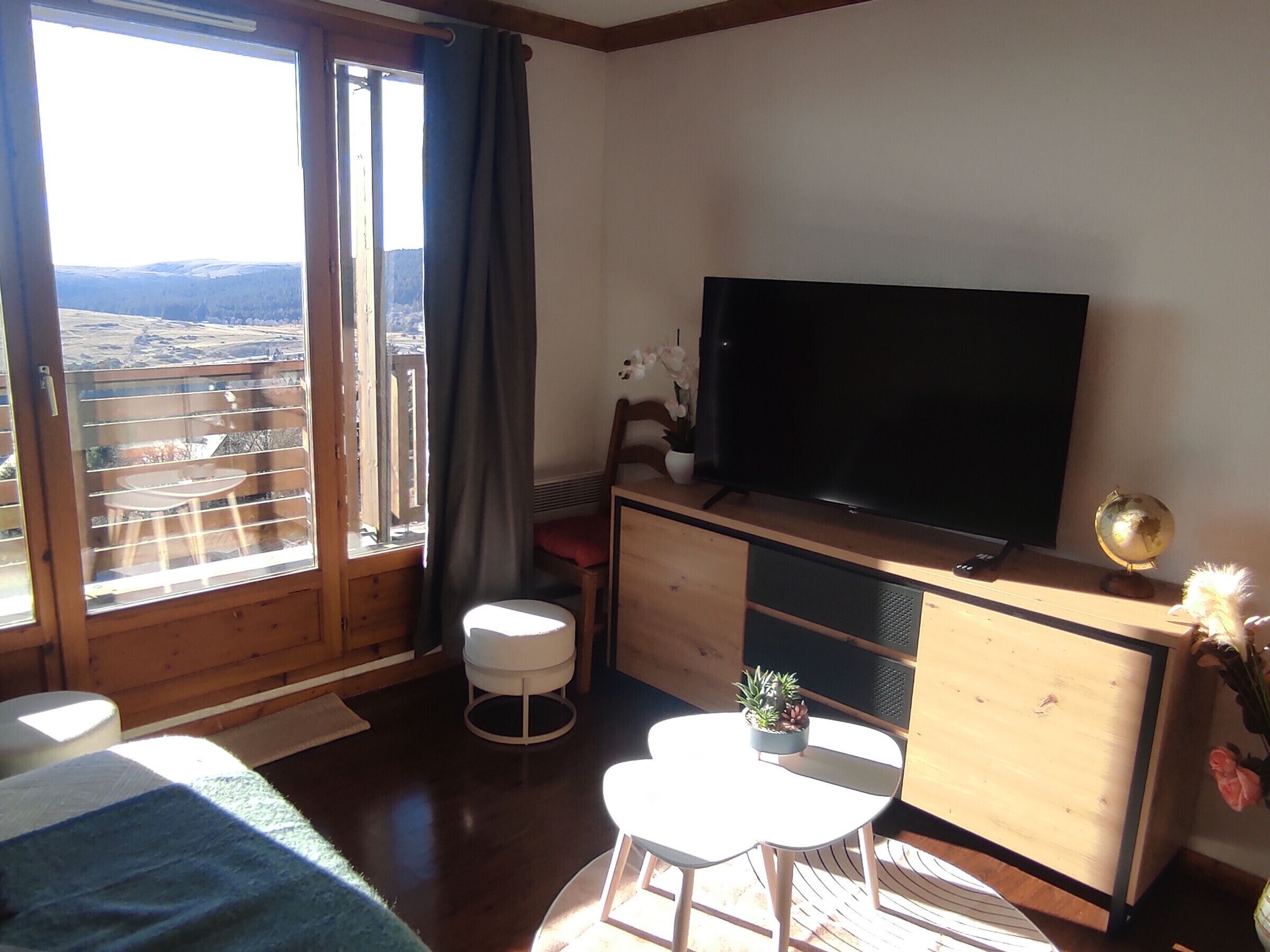 Appartement 6 Pers à Super Besse Avec Balcon Et Piscine - Lac Pavin