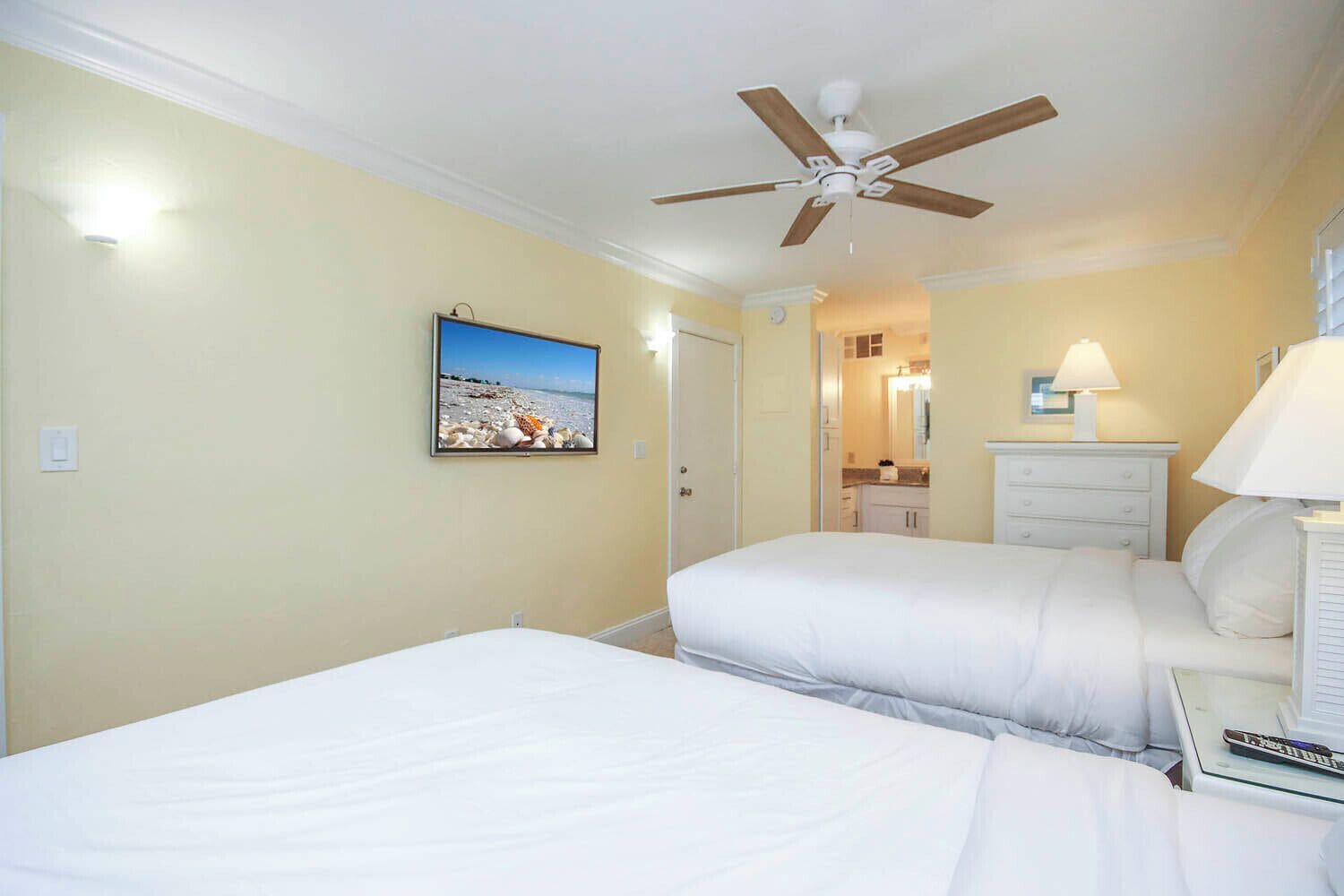 Bayside Villa 4224: Bright Corner Unit With Stunning Bay Views - Captiva, FL