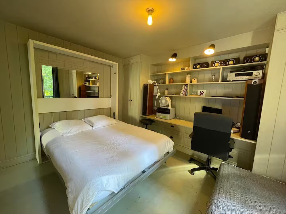 House + studio + garden, Disney 30' Reviews, Deals & Photos 2026 - Vrbo