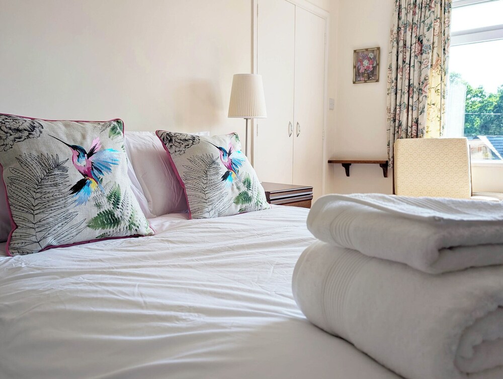 ROSLYN, pet friendly, character holiday cottage in Romsey - Lockerley ...