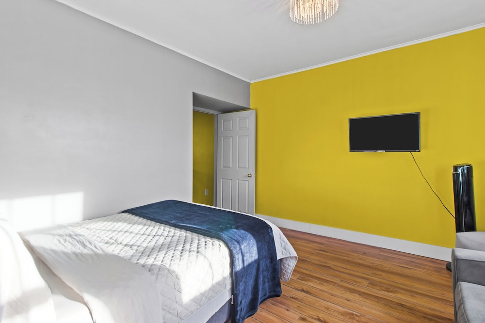 The Row House Retreat Reviews, Deals & Photos 2026 - Stayz