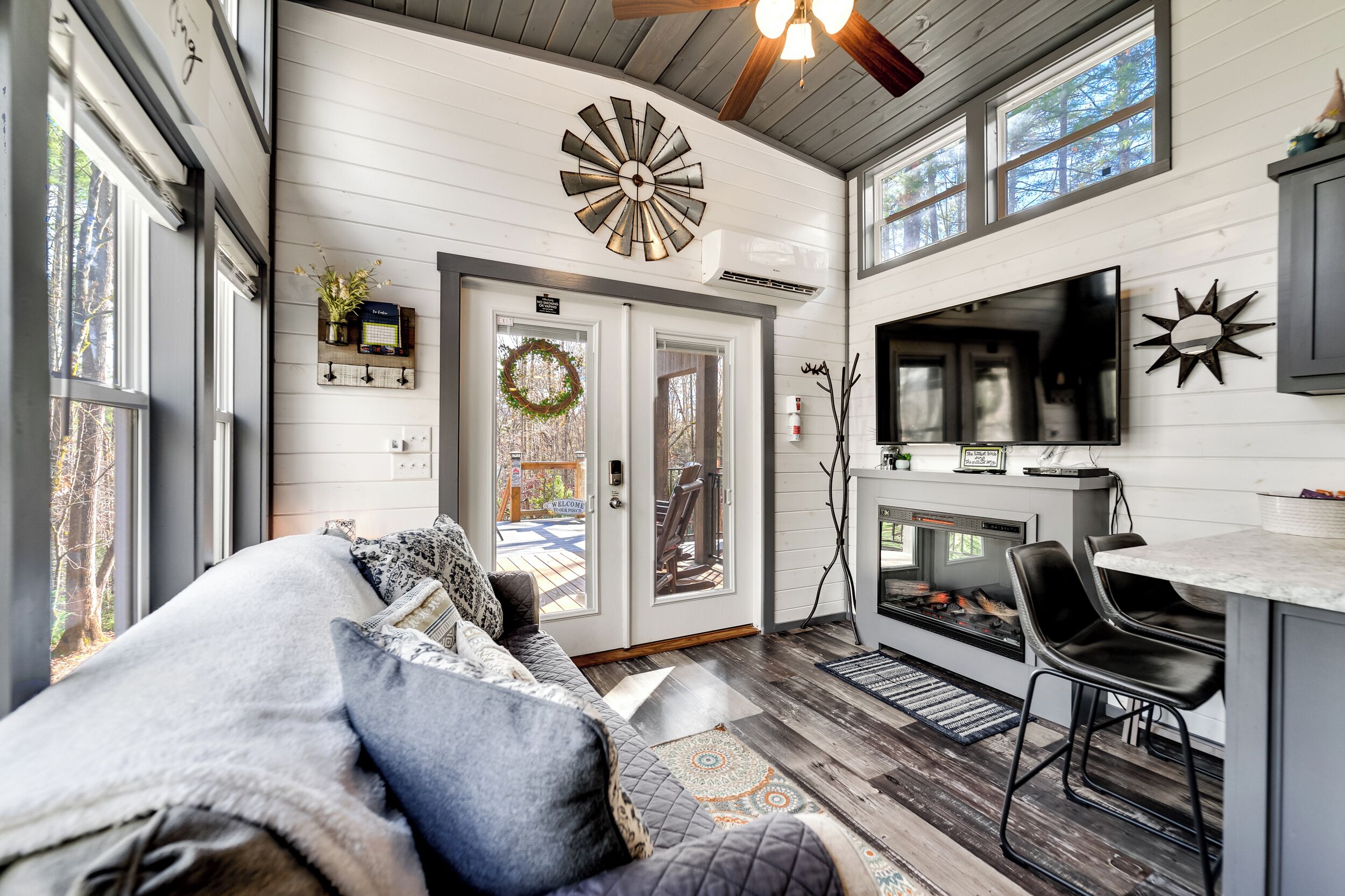 Peaceful 1-bedroom Tiny Home W/ Beautiful Mountain View In Charming Franklin, Nc - Franklin, NC