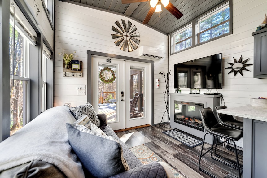 Peaceful 1-bedroom Tiny Home W/ Beautiful Mountain View In Charming Franklin, Nc - Franklin, NC