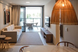 Apartamento | Sala de estar | Smart TV de 42 polegadas com canais digitais 