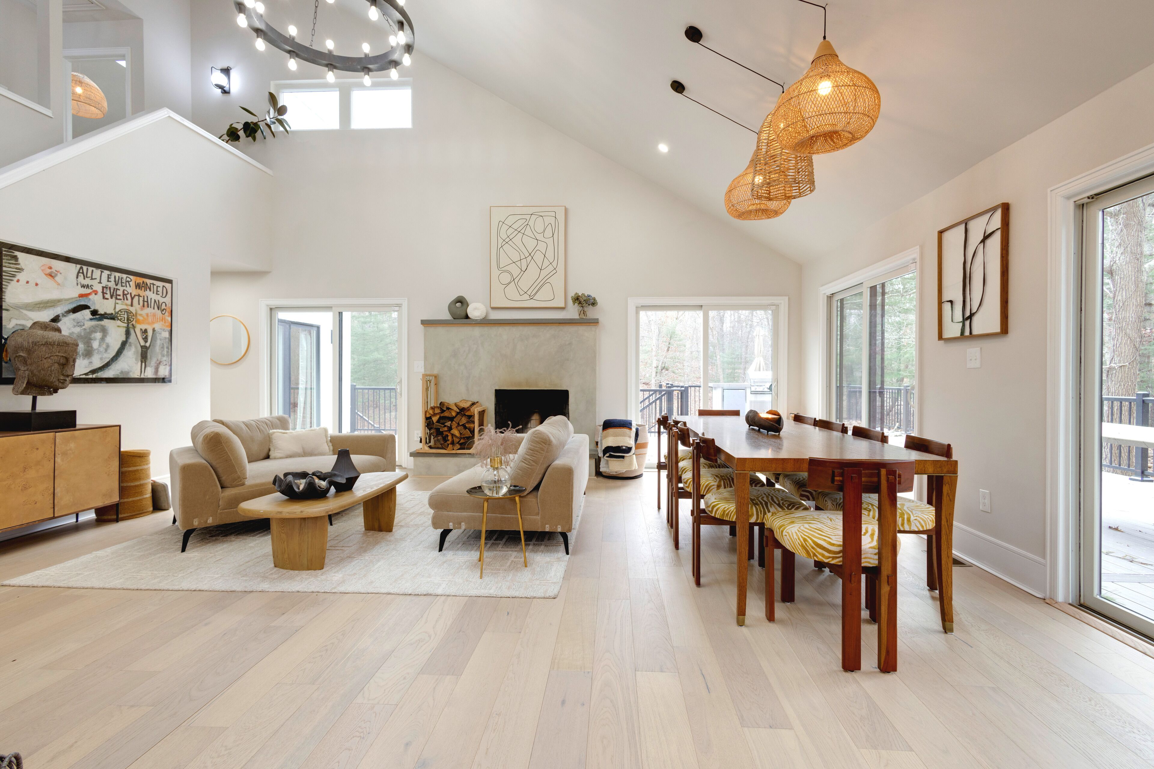 A Modern, Ultra Chic 5-bedroom Beach Home In Charming East Hampton! - Sag Harbor, NY