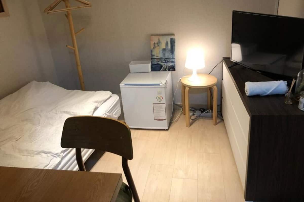 Quarto solteiro | Wi-Fi de cortesia