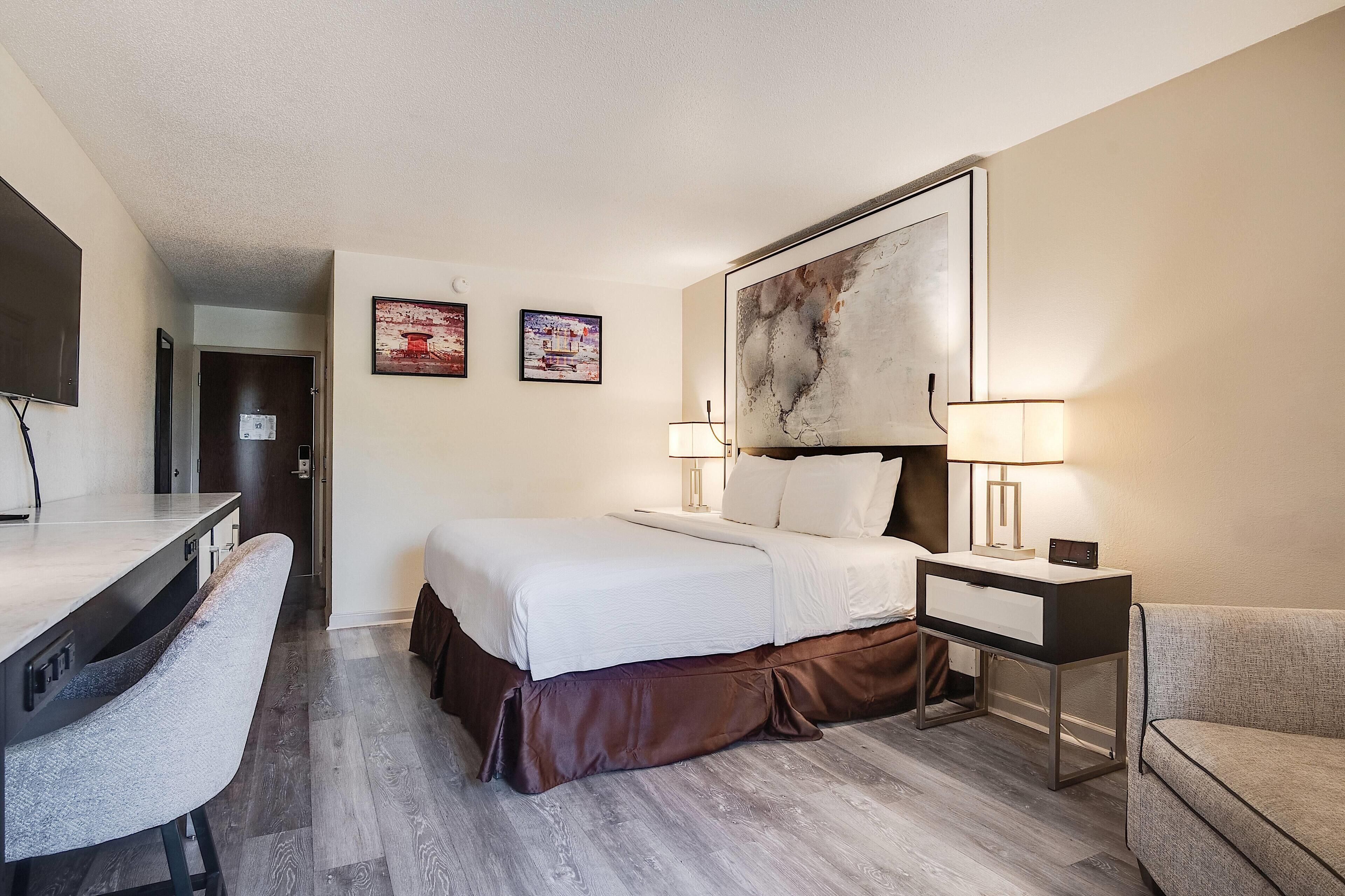 Quarto, 1 cama king-size, adaptado para pessoas com dificuldades de mobilidade (Roll-in Shower)