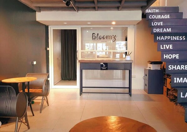 Bloomz Hostel - Chiang Mai
