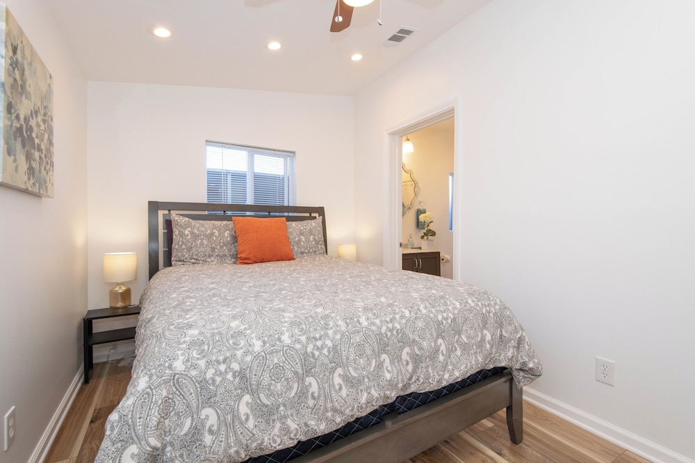 Sunlit Desert Haven Near Joshua Tree Comfortably Hosting 8 Guests ...