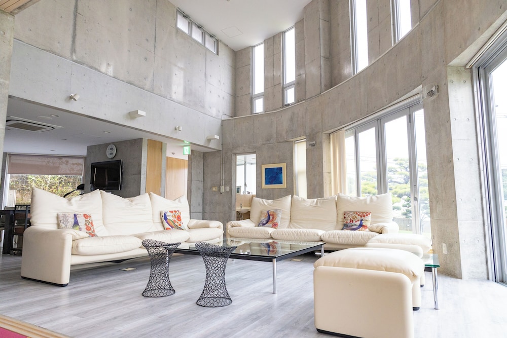 Urban View Villa - Naha