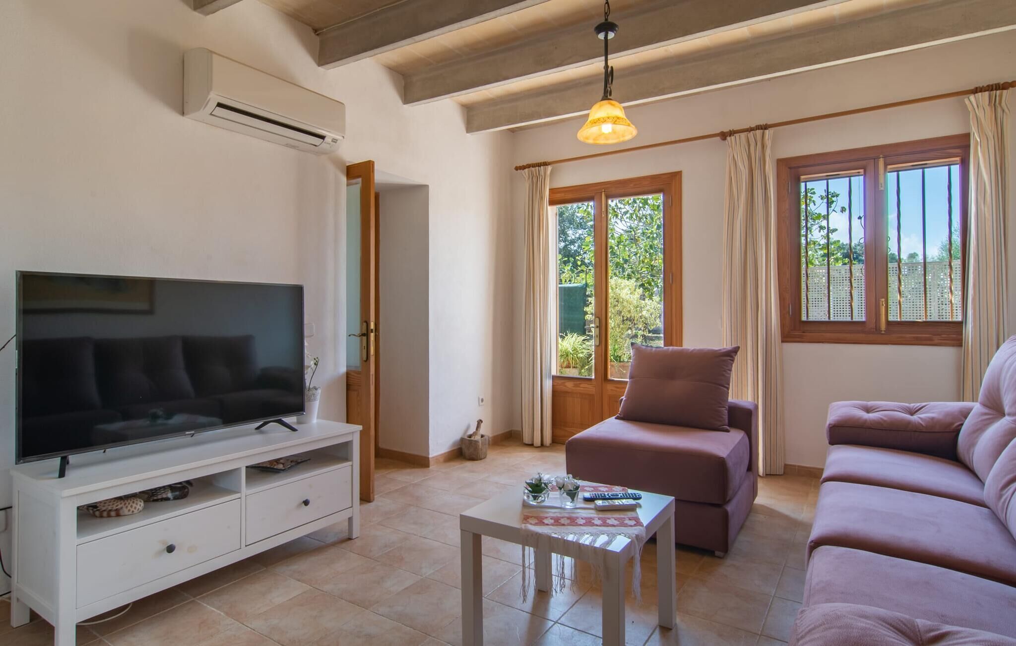 Lovely Home In Buger With Private Swimming Pool, Can Be Inside Or Outside - Inca