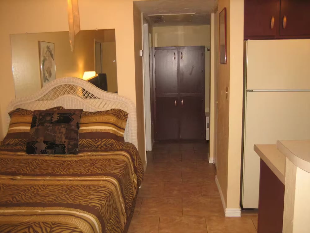 Spring training, nice studio, close to stadiums Reviews, Deals & Photos ...