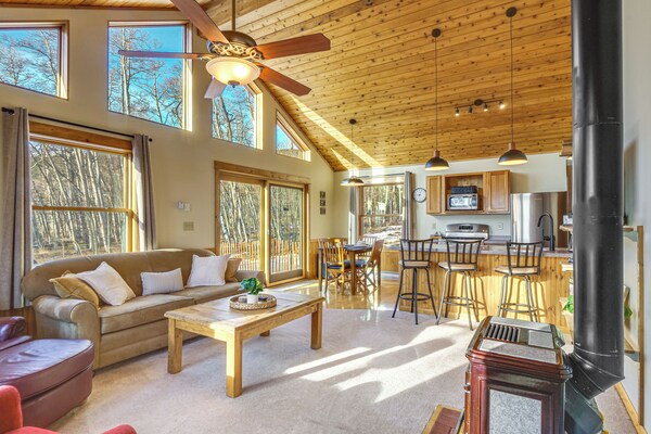 Whispering Aspen Retreat: Fairplay Gem W/ Views! - Fairplay, CO
