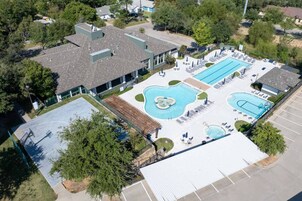 3 piscinas externas