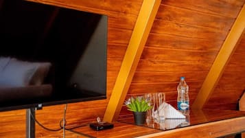 Quarto casal conforto, sacada, vista para a montanha | Parte interna