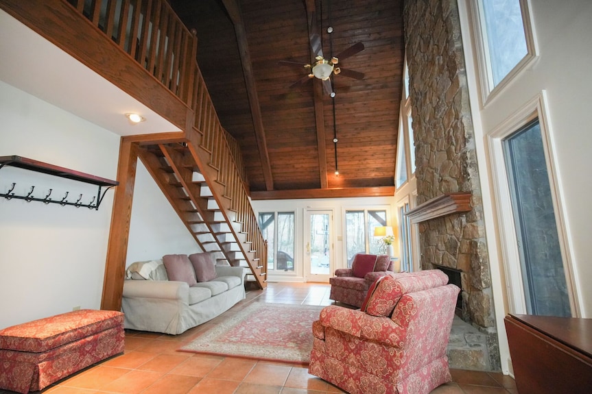 Dug Hill Home With Patio, Pond & Fire Pit! - Huntsville, AL