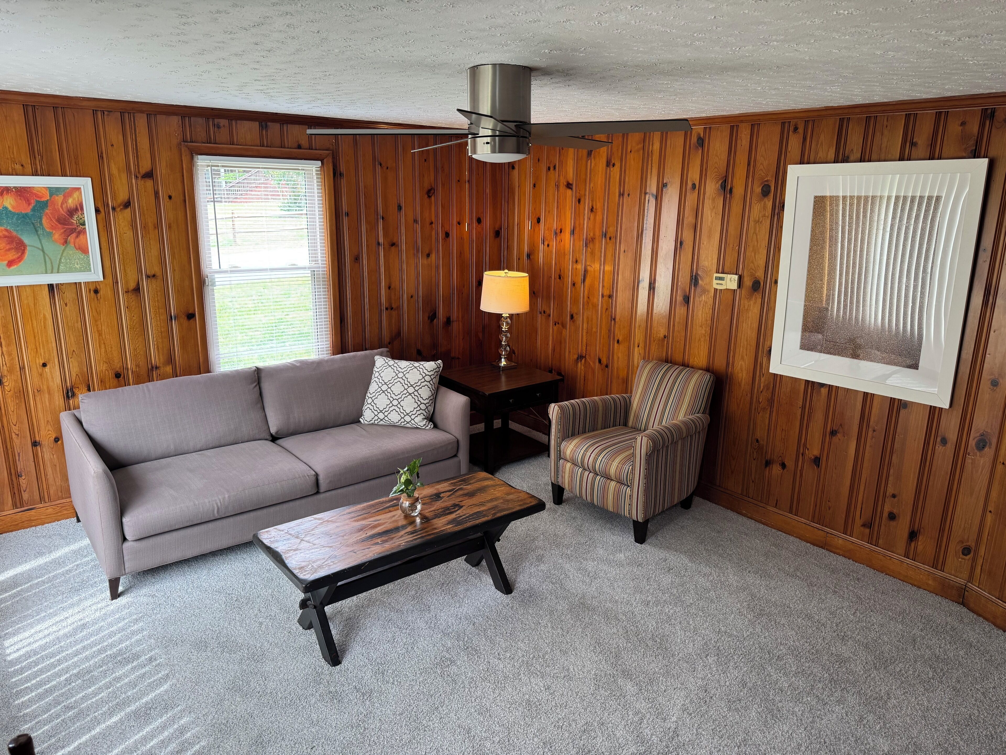 Quaint 2-bedroom Cottage With In Winston-salem Two Minutes Away From Salem Lake - Winston-Salem, NC