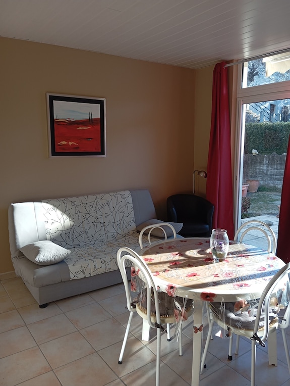 Gîte Coquelicot à Pradons Avec Piscine Partagée, Wi-fi Et Climatisation - Ardèche