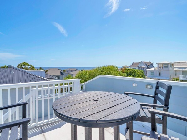 Sandy Shore Retreat, Santa Rosa Beach: Hotel Reviews, Rooms & Prices ...