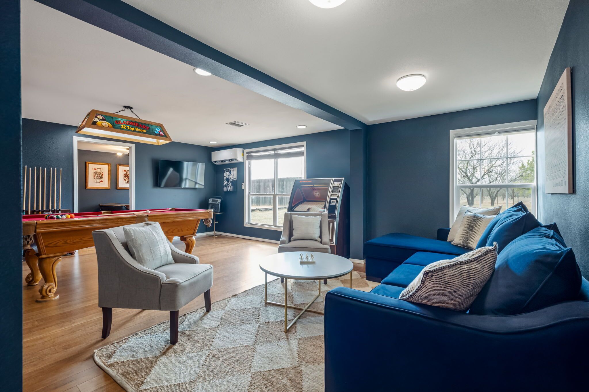 Vaughn House - Fire Pit & Hot Tub - Fredericksburg, TX