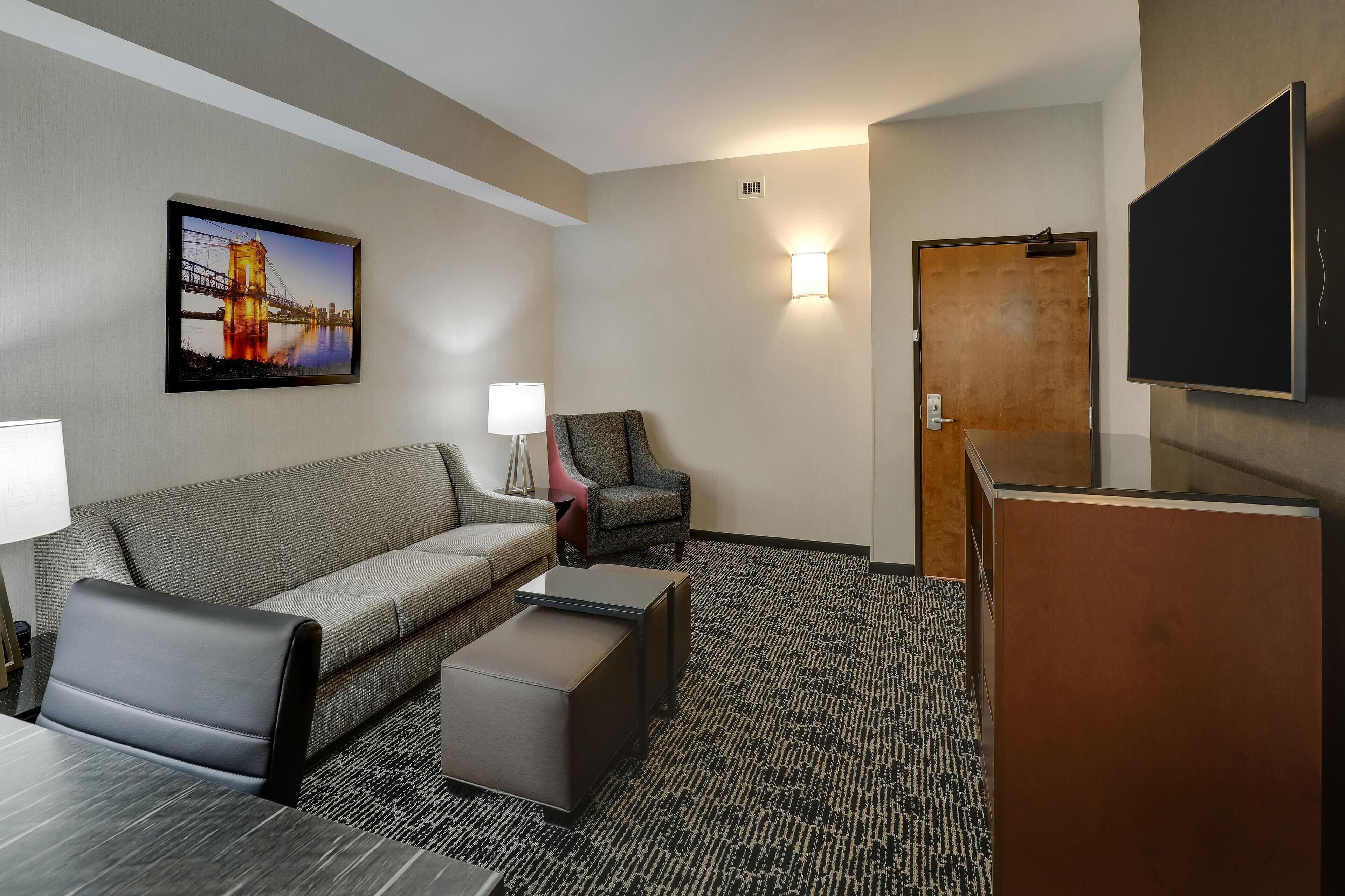 Drury Plaza Hotel Mobile, Mobile: Hotel Reviews, Rooms & Prices ...