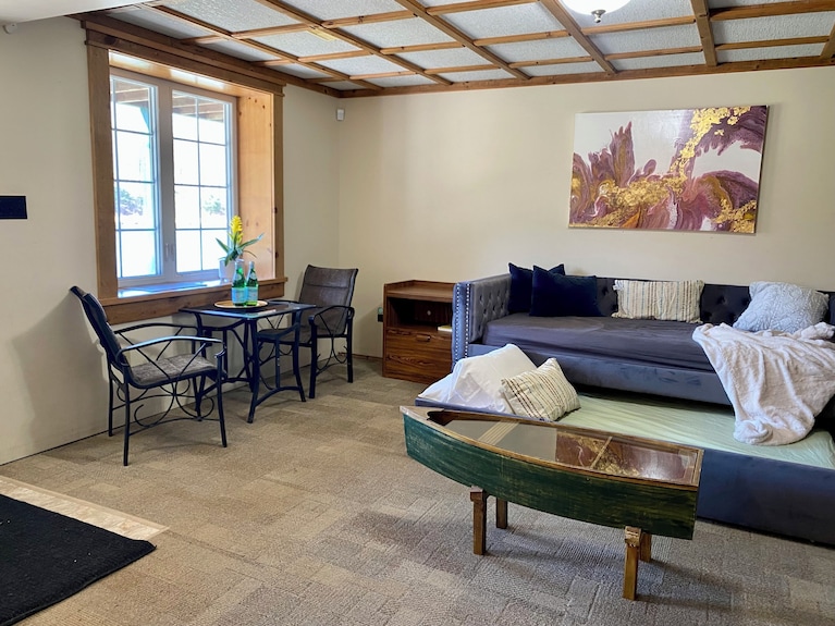 Cajun Cabin Private Nature Resort - Kawartha Lakes