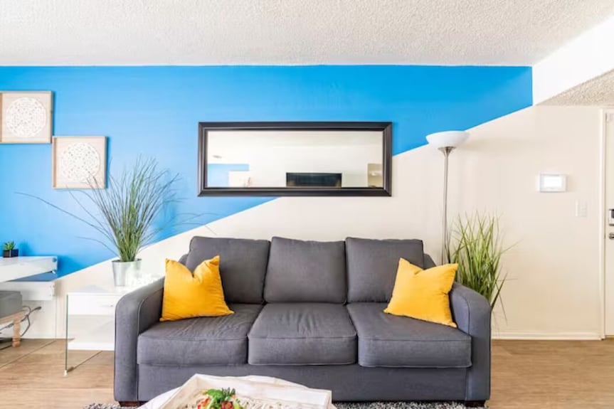 Pet-friendly, Elevated Stay With Space, Comfort & Style - Sinaloa Lake, CA