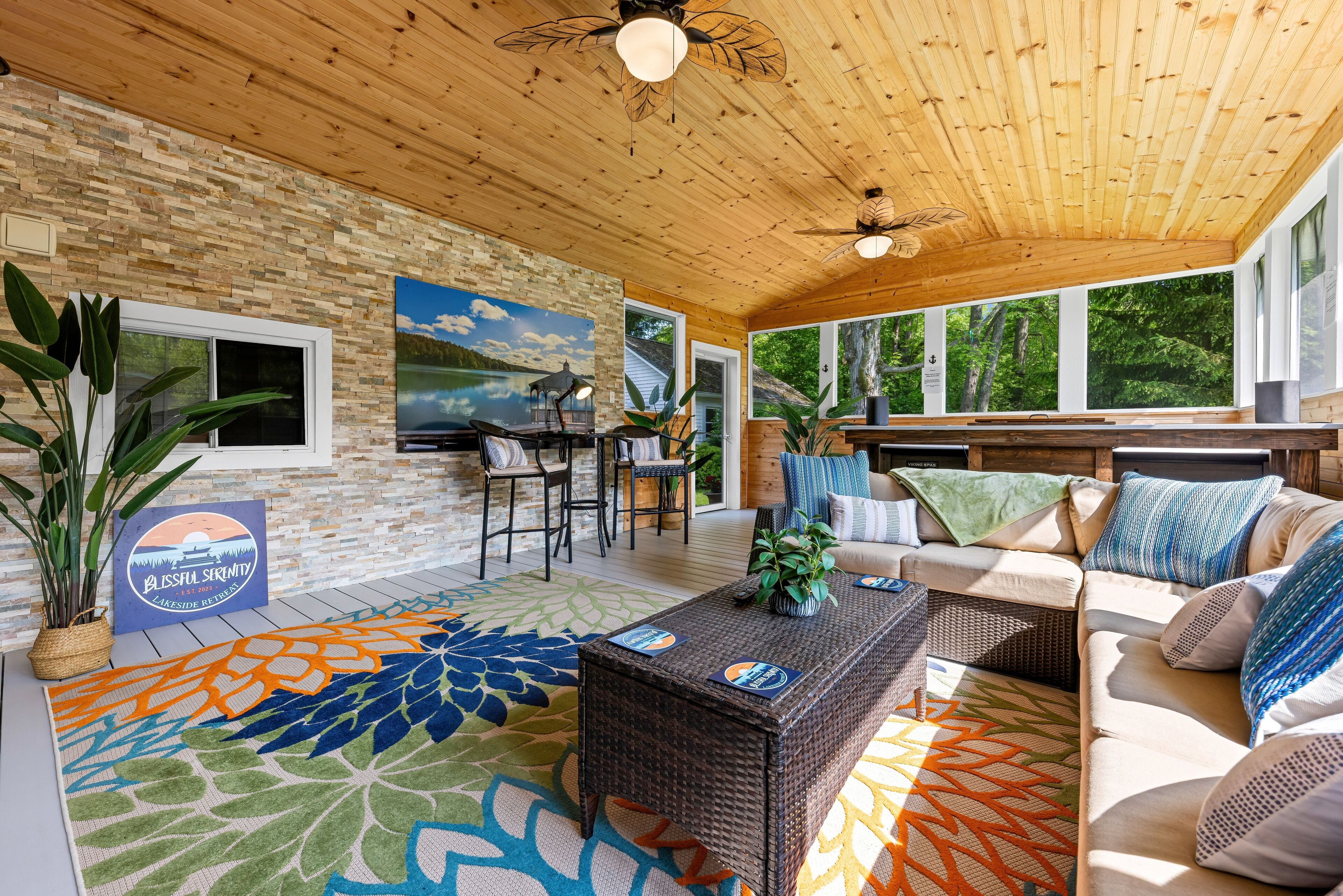 Blissful Serenity - Walk To Lake Milton W/hot Tub - Lake Milton, OH