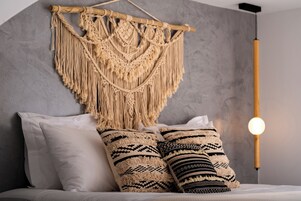 Beige Villa - Private Pool | Cofre no quarto, cortinas/cortinados opacos, quartos insonorizados 