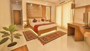 Quarto casal luxo, vista para a montanha | Wi-Fi de cortesia