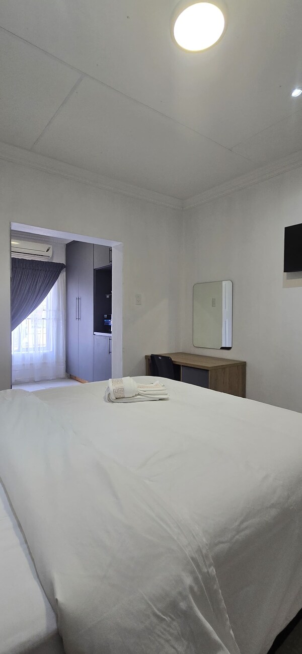 Good Night Guest House - Polokwane