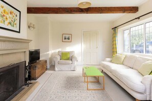 Casa | 4 quartos, acesso à internet de alta velocidade