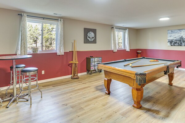 2 Mi To Main St, Sturgis! Spacious Group Getaway - Sturgis, SD