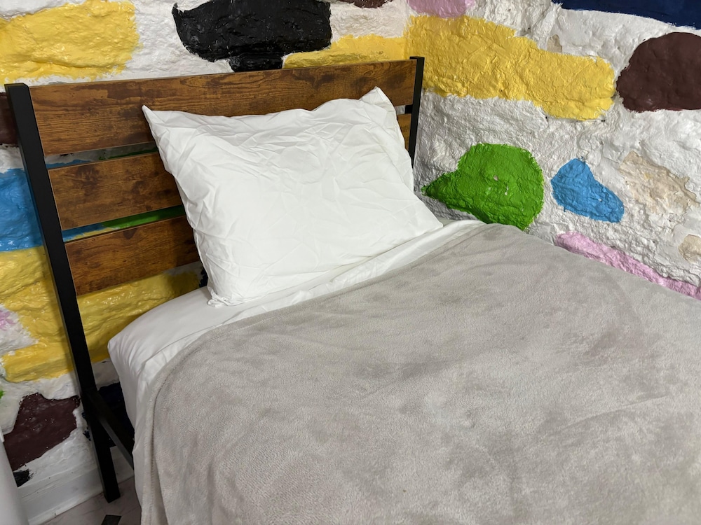 2-bedroom apartment in wonderful New York with cool AC Reviews, Deals ...