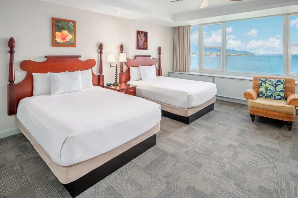 Indulge In Home-like Comfort! 3 Comfortable Units, Outdoor Pool, Oceanfront! - Maui