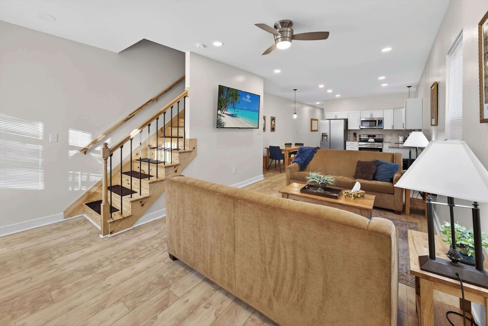 Cozy Indy Stay - Beville Ave Retreat 1 Reviews, Deals & Photos 2026 - Vrbo